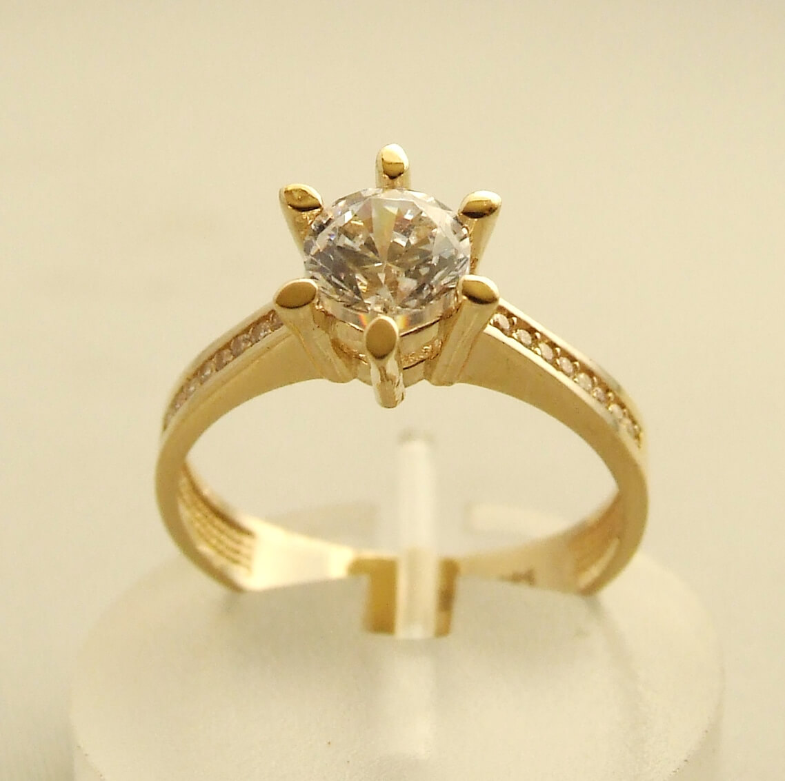 Christian 14 karaat gouden ring met zirkonia kopen? | Christian